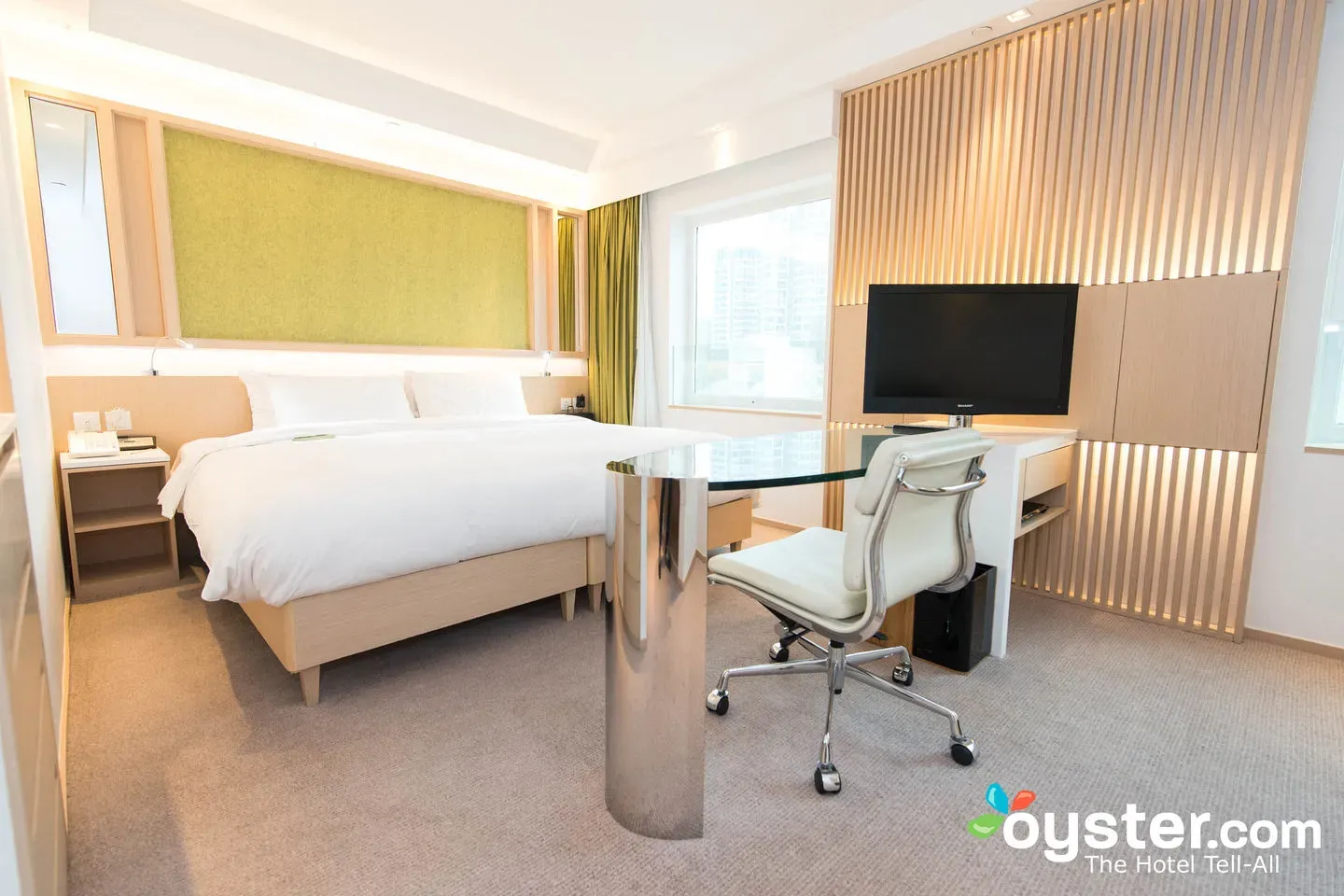 Eaton HK Review: What To REALLY Expect If You Stay